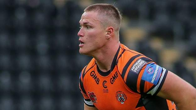 Tyler Hepi: Castleford extend forward's contract until end of 2021 ...