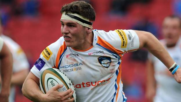 Josh Bainbridge: Jersey Reds sign Yorkshire Carnegie forward - BBC Sport