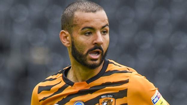 Kevin Stewart: Blackpool sign former Hull and Liverpool midfielder ...