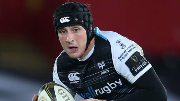 Sam Davies: Ospreys outside-half hopes to remain in Wales plans - BBC Sport