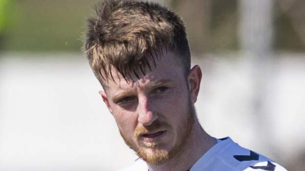 Sam Roscoe: Linfield set to sign defender from Ayr United - BBC Sport