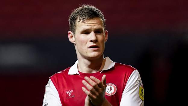 Rob Atkinson: Defender to stay at Bristol City until 2026 - BBC Sport