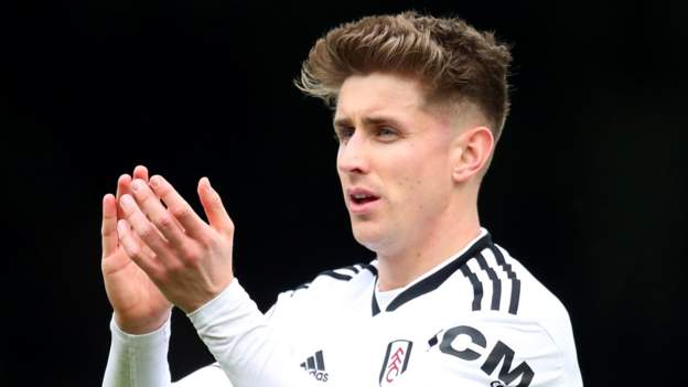 Tom Cairney: Fulham captain commits future to club until 2024 - BBC Sport