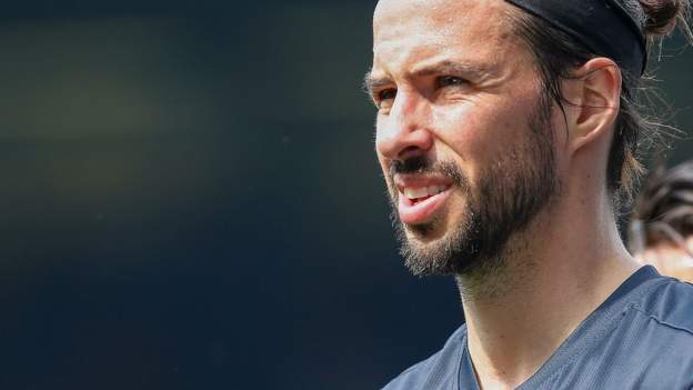 Sheffield Wednesday: George Boyd & Gary Hooper among six players ...