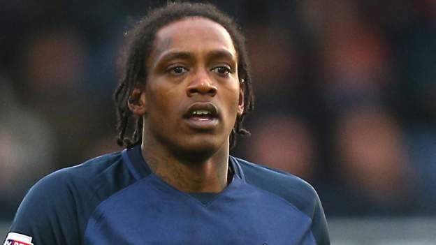 Nile Ranger fails to agree terms with Oxford United - BBC Sport