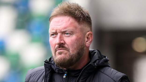 Irish Premiership: Carrick boss Currie staying optimistic despite ...