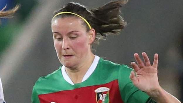 Demi Vance: Glentoran midfielder named NIFL Player of the Year - BBC Sport