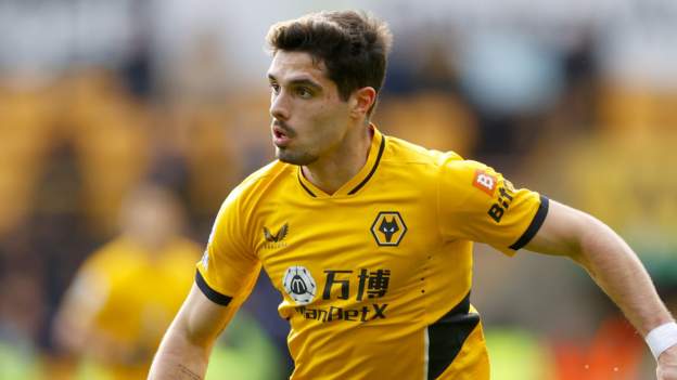 Wolves: Pedro Neto signs new five-year contract until 2027 - BBC Sport