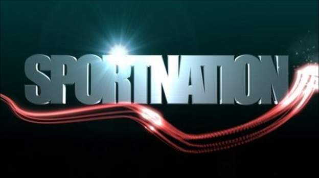 Rhona McLeod takes to the ice with champ Eve Muirhead - BBC Sport