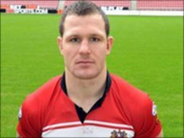 Wigan prop Stuart Fielden out for season through injury - BBC Sport