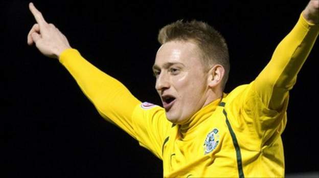 Hibernian and Derek Riordan plan summer contract talks - BBC Sport