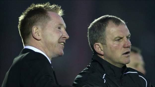 Martin Kuhl quits Wycombe Wanderers assistant role - BBC Sport