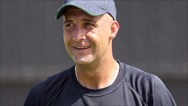 Ireland all-rounder Andre Botha retires - BBC Sport