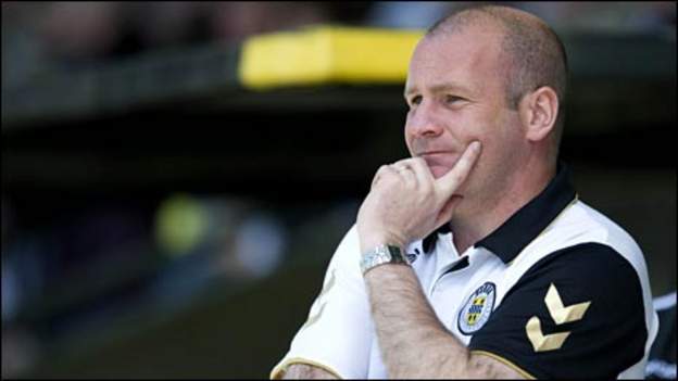 Gus MacPherson is new Queen of the South manager - BBC Sport