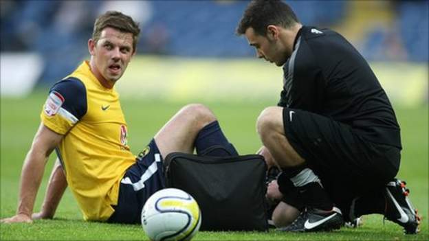 Tom Craddock returns to Oxford United training - BBC Sport