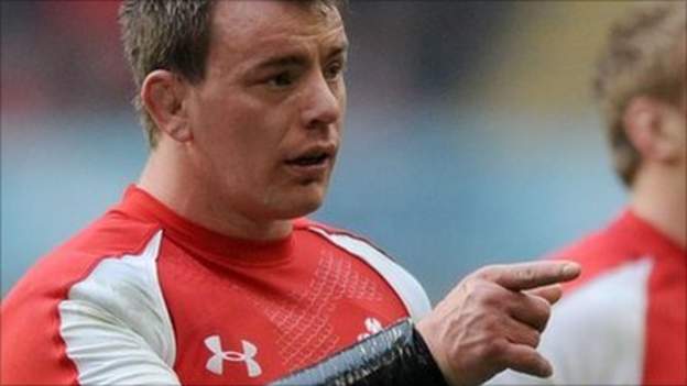 Matthew Rees wants Wales captaincy again - BBC Sport