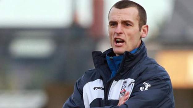 Coleraine boss Oran Kearney picks up December manager award - BBC Sport