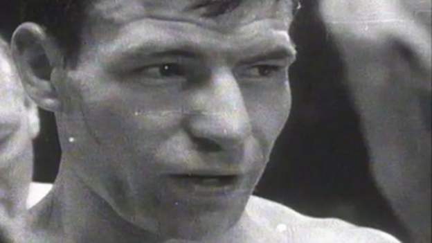 Former British and Commonwealth champion Brian Curvis dies - BBC Sport
