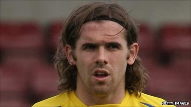 Steven Gillespie happy to be back in Colchester fold - BBC Sport