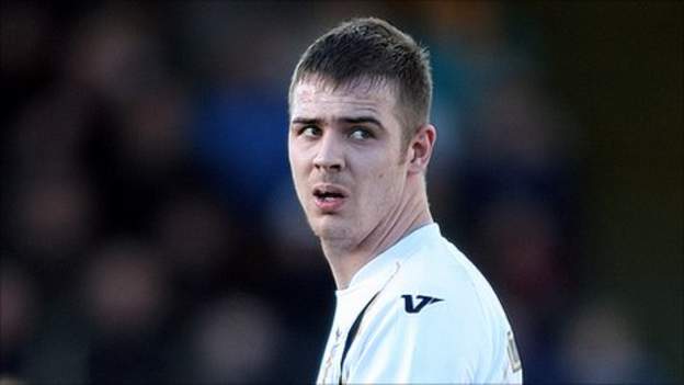 Port Vale striker Tom Pope praises character in squad - BBC Sport