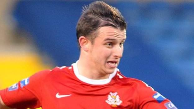 Shane McCabe quits Portadown to resume Fermanagh GAA career - BBC Sport