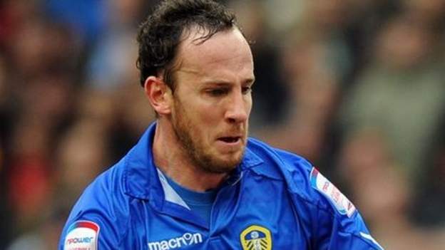 Andy O'Brien to resume training with Leeds after illness - BBC Sport