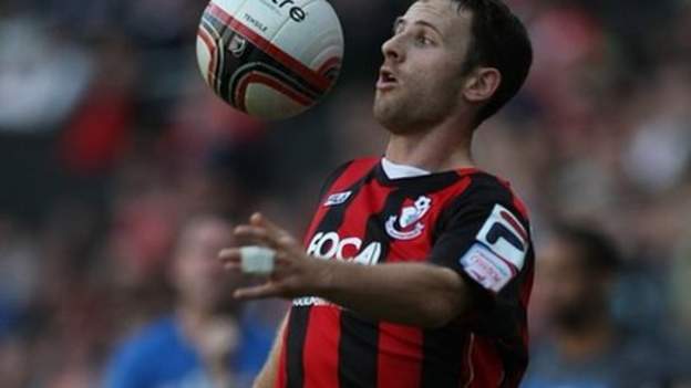 AFC Bournemouth manager Paul Groves hopeful of Marc Pugh stay - BBC Sport