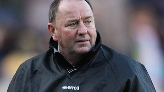 Gary Johnson sees potential in Reading's Lawson D'Ath - BBC Sport