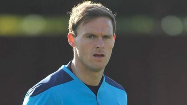 Bury sign Sunderland goalkeeper Trevor Carson on two-year deal - BBC Sport