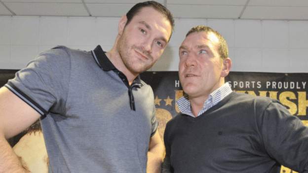 Tyson Fury and Martin Rogan wage singing battle ahead of bout - BBC Sport