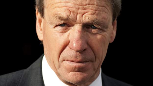 Shrewsbury's Graham Turner honoured by Football League - BBC Sport