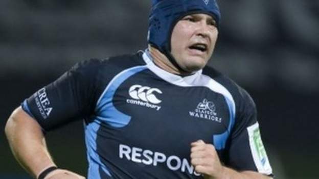 Glasgow Warriors' Dougie Hall signs on for two more years - BBC Sport