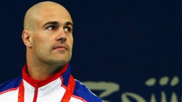Dave Roberts fails to make swimming qualification time - BBC Sport