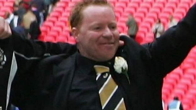 Truro City: Bankrupt Kevin Heaney steps down as chairman - BBC Sport