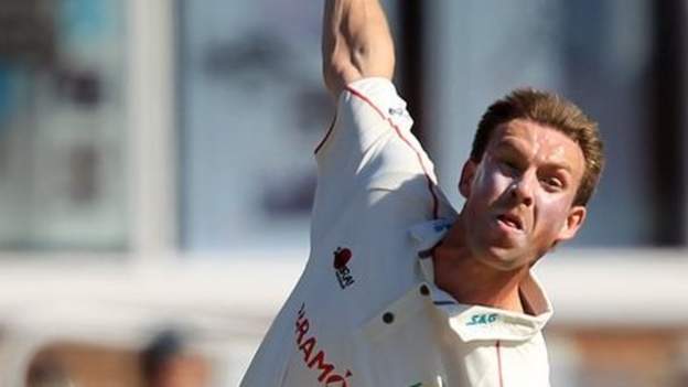 Huw Waters shines for Glamorgan against Hampshire - BBC Sport