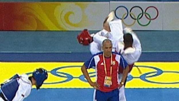 Olympic Moments: Taekwondo champ kicks referee in head - BBC Sport