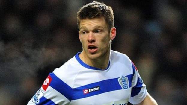 Jamie Mackie signs one-year QPR contract extension - BBC Sport