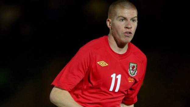 Winger Nathan Craig signs two-year Torquay United deal - BBC Sport