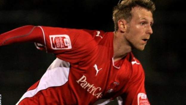Striker Ryan Jarvis agrees one-year Torquay United deal - BBC Sport