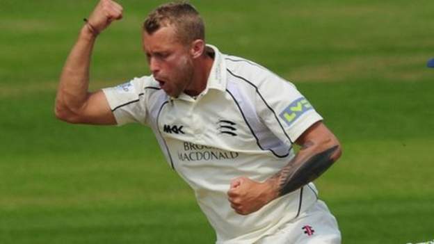 Gareth Berg wickets help Middlesex beat Sussex at Lord's - BBC Sport
