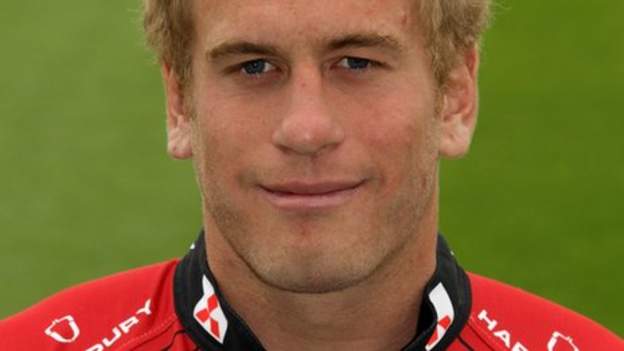 Cornish Pirates sign Moseley lock David Lyons - BBC Sport