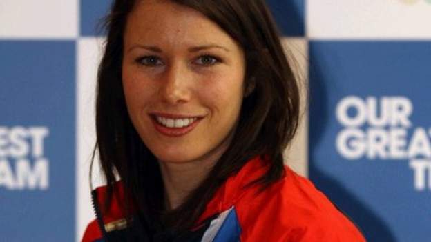 London 2012: Hockey star Anne Panter walks away from car crash - BBC Sport