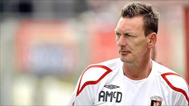 Alan McDonald: Former Northern Ireland captain dies suddenly - BBC Sport