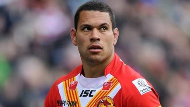 Daryl Millard signs new Catalan Dragons deal - BBC Sport