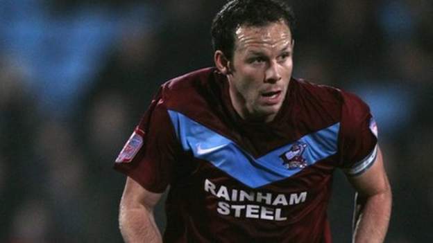 Chesterfield sign midfielder Sam Togwell - BBC Sport