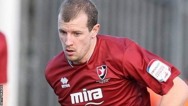 Shrewsbury sign Luke Summerfield and Rob Purdie - BBC Sport