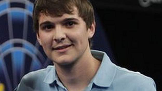 James Hubbard earns place in World Matchplay darts - BBC Sport