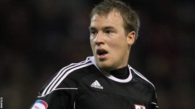 Bristol Rovers positive on David Clarkson deal - BBC Sport