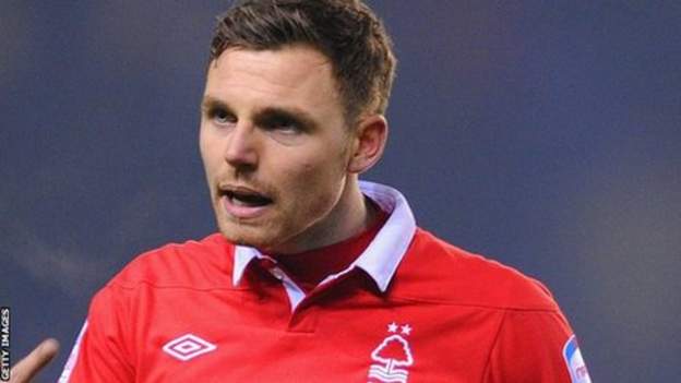 Bristol City sign Nottingham Forest winger Paul Anderson - BBC Sport