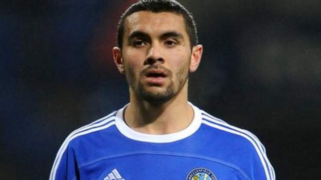 Colin Daniel joins Mansfield Town from Macclesfield - BBC Sport